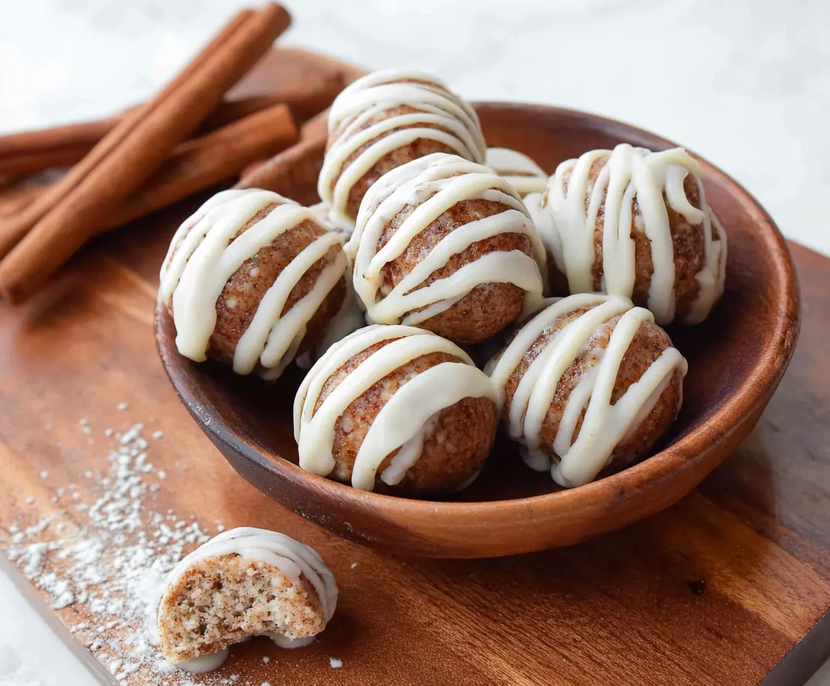 Cinnamon Roll Protein Bites Recipe | Healthy Snacks